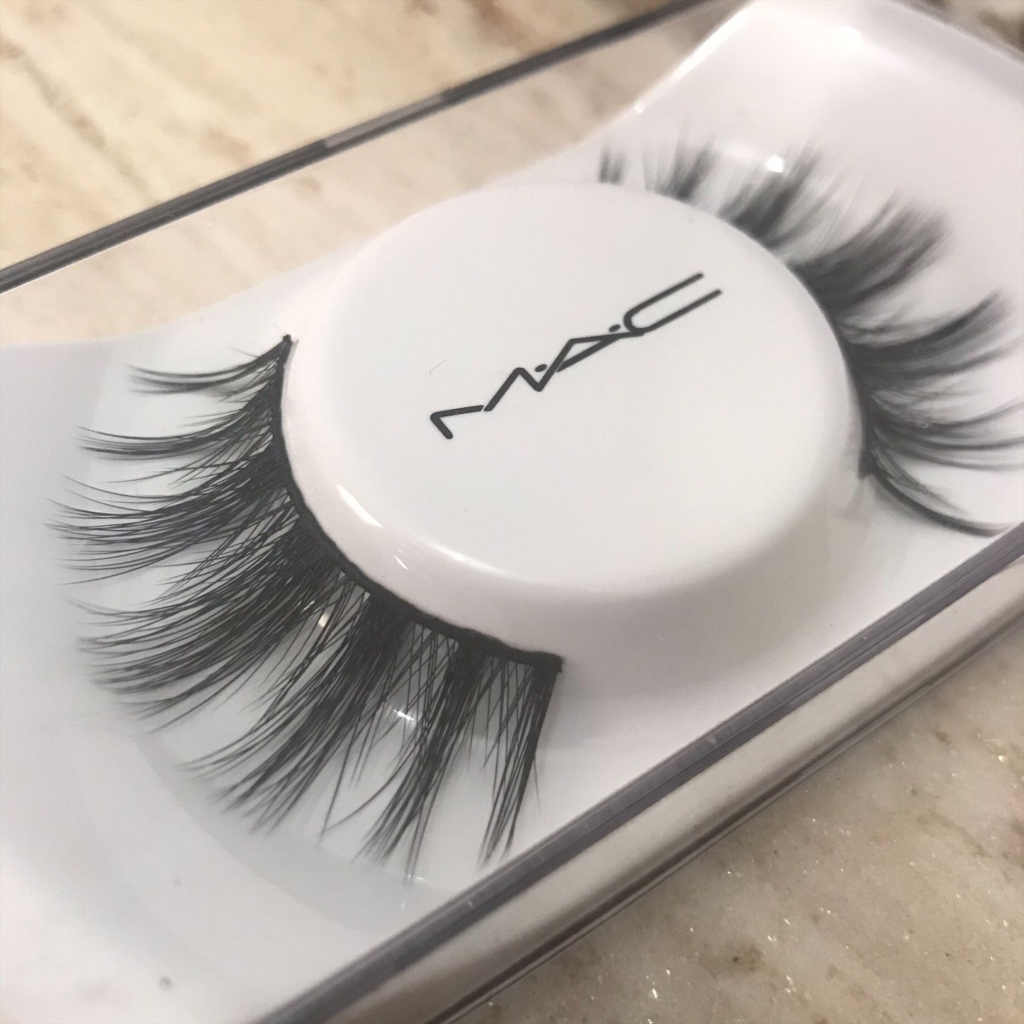 MAC Lash in 86 Opportunist Lash – arenade.ph